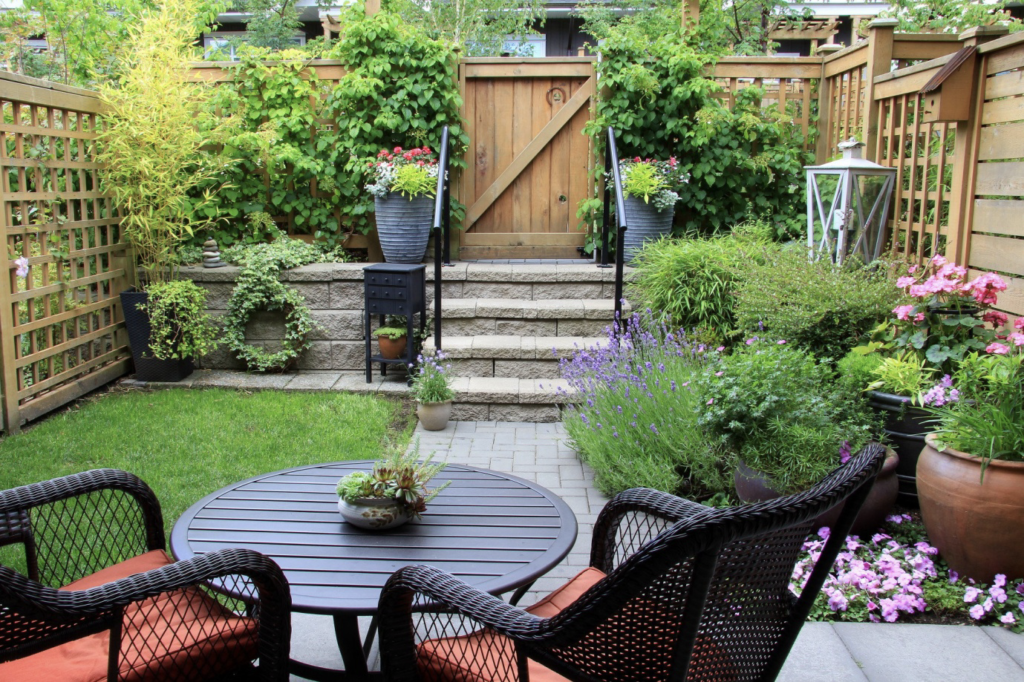 Modern Backyard Design: 5 Ideas to Transform Your Outdoor Space