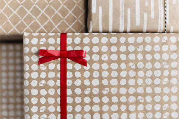 The Best 8 Sneaker Brands for an Elegant and Exclusive Gift Experience